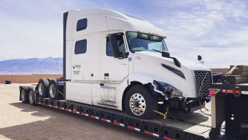 3 Ways How to Load a Semi Truck on a Heavy Haul Trailer | Freedom Heavy ...