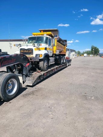 What Is an RGN Trailer? Learn 3 Advantages | Freedom Heavy Haul