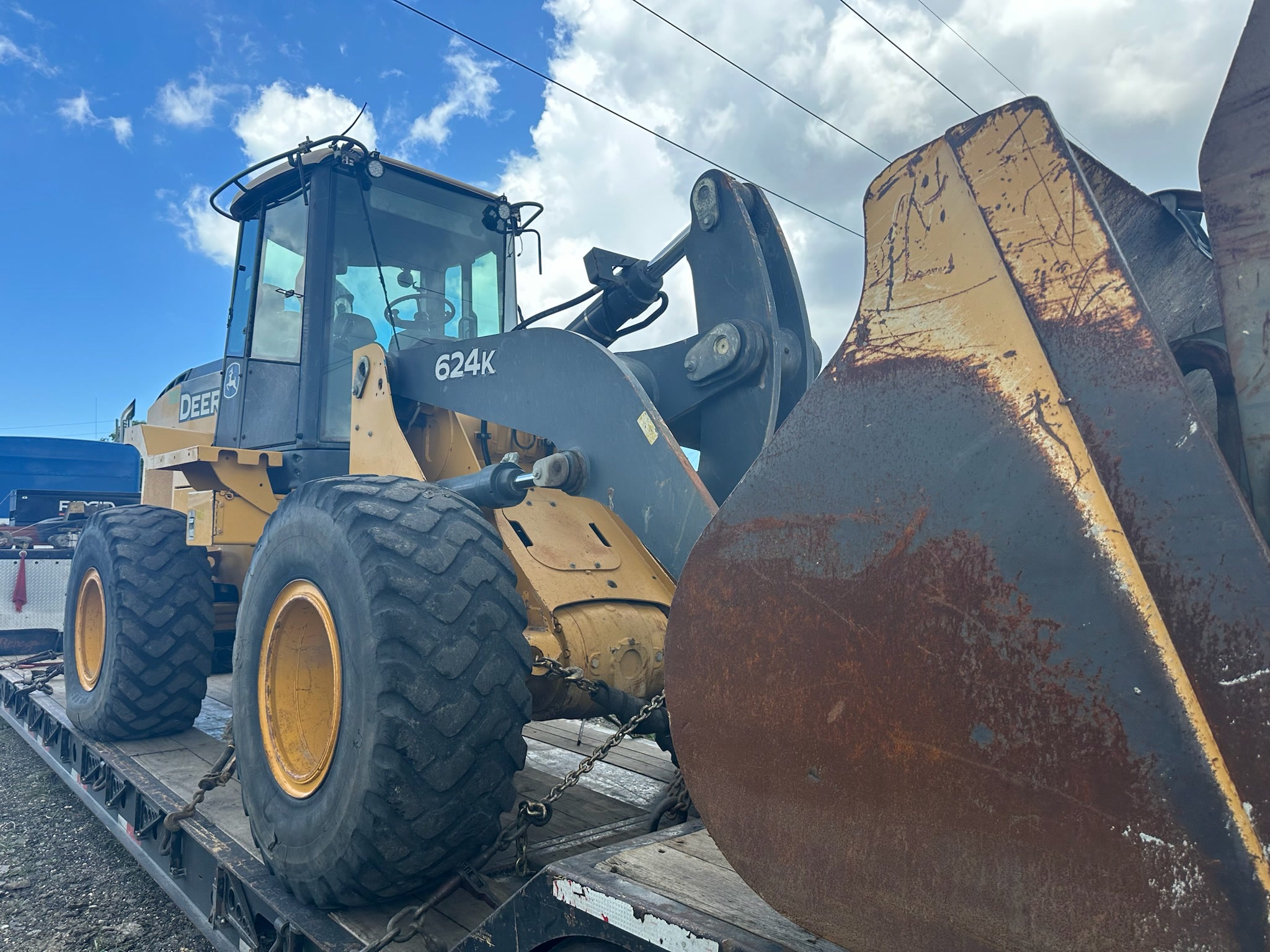 What are Trailer Outriggers Used For? The 3 Types | Freedom Heavy Haul